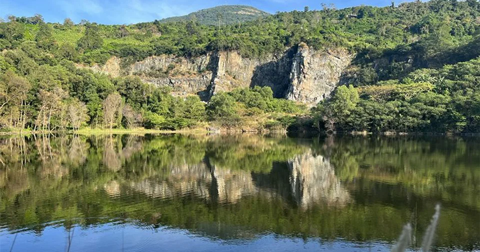 Nui Da Lake